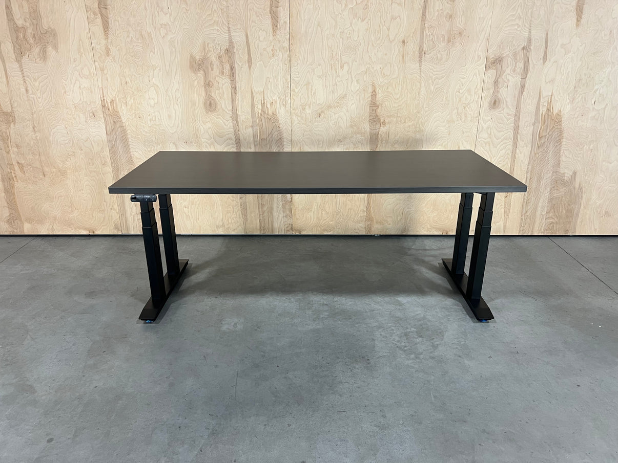 Peak Pro – DeskHaus