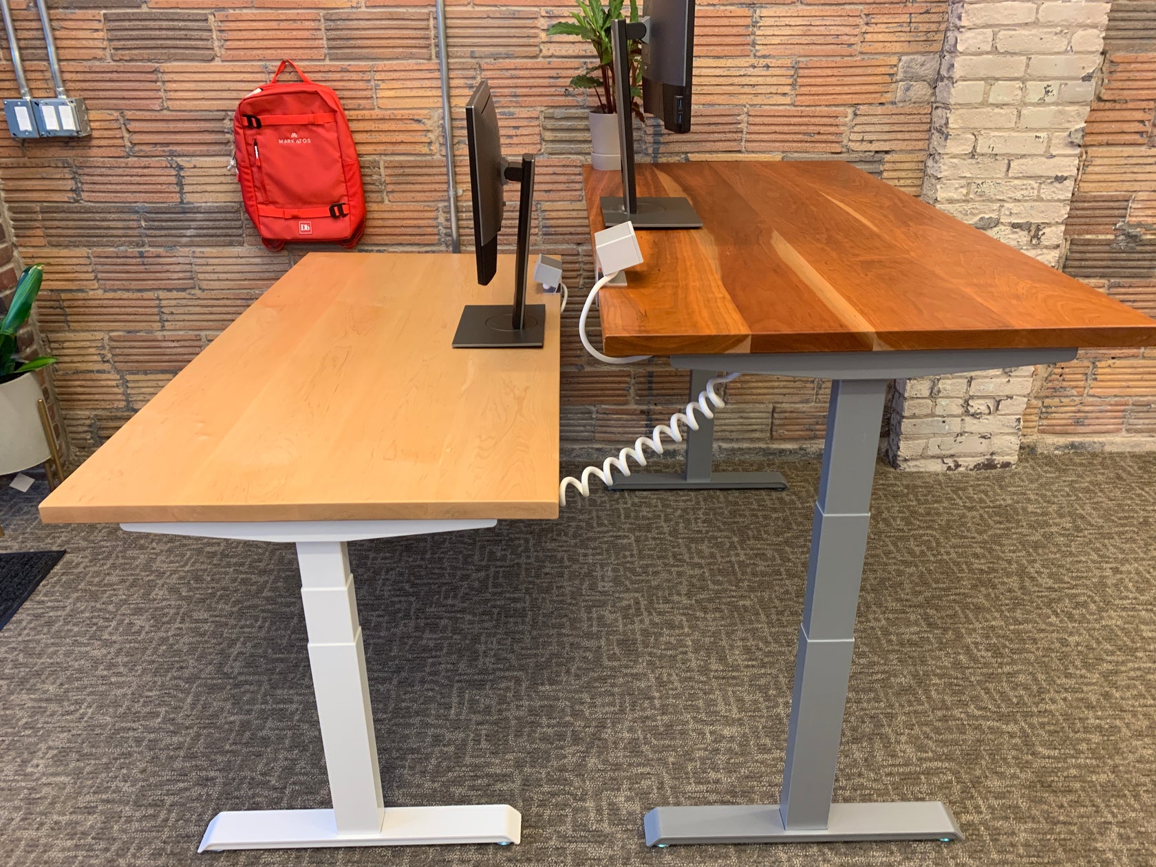 Apex - Two Leg – DeskHaus